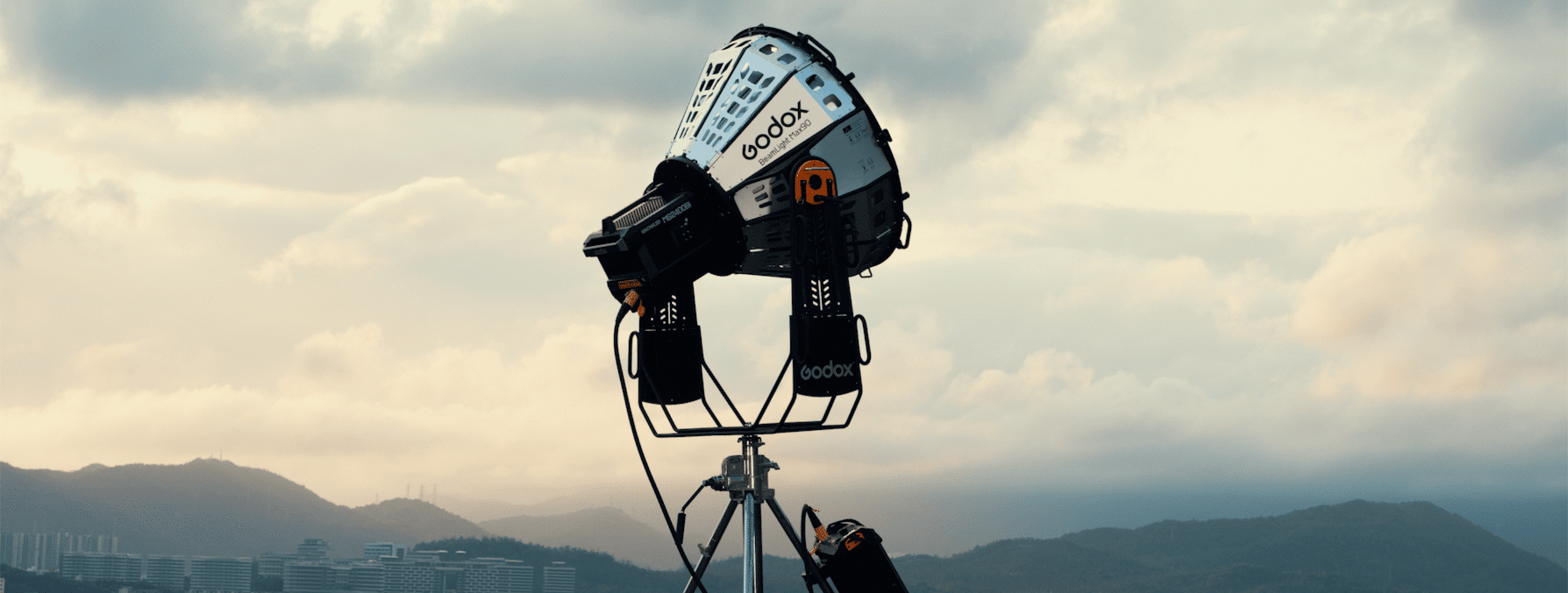 Godox presenta el nuevo accesorio BeamLight Max90 para la serie Knowled - Camera&Light Magazine