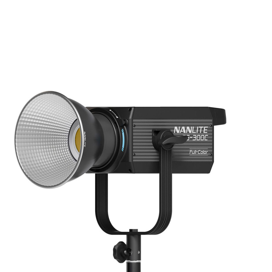 Nanlite presenta el nuevo foco LED FS-300 RGBW - Camera&Light Magazine