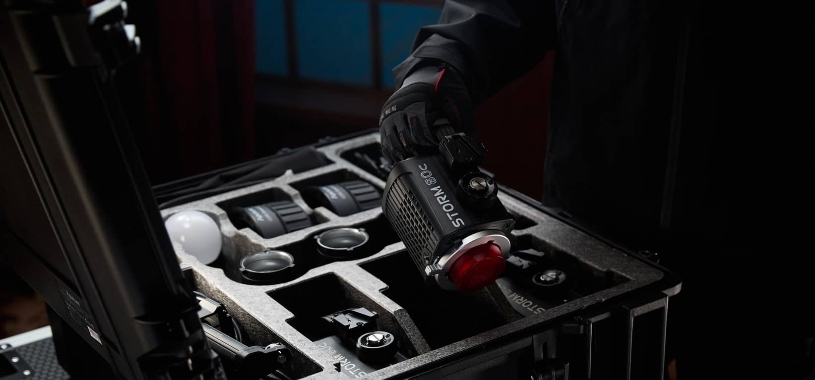 Aputure presentará su nuevo kit de luces Storm 80c en el NAB 2025 ...